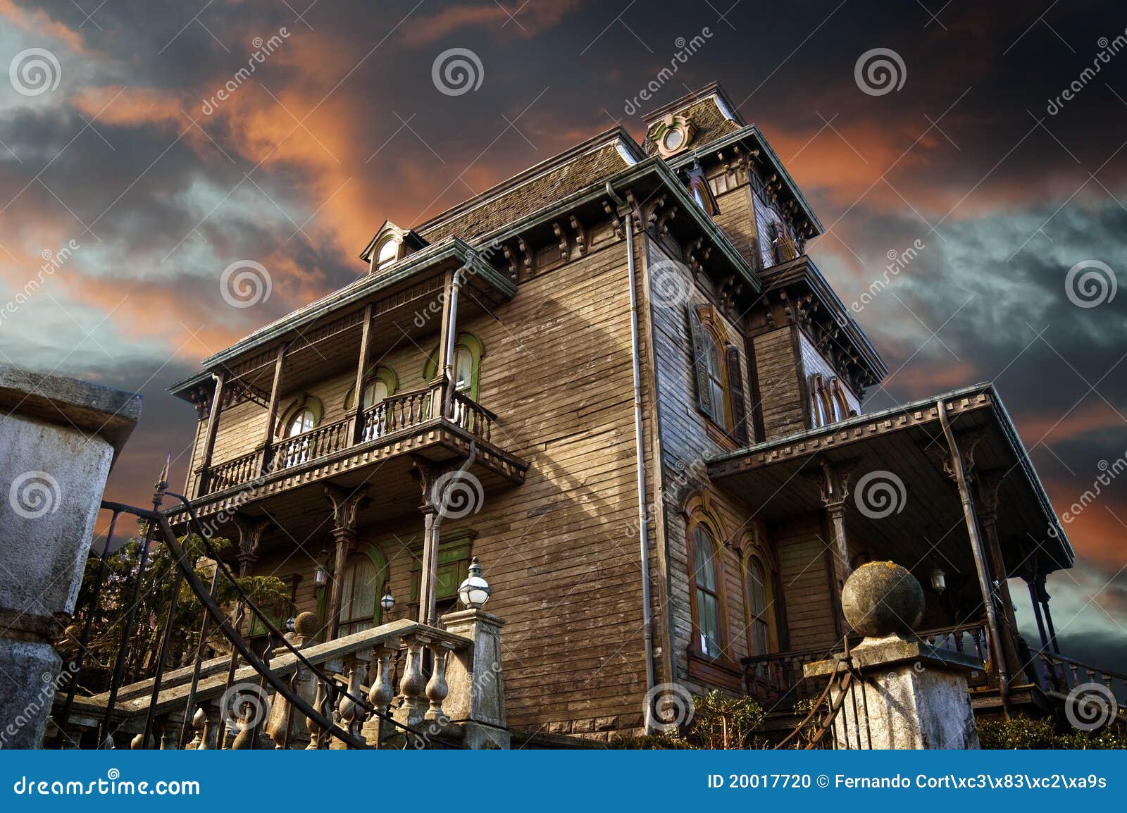 Delighted House, Mansion of the Terror Stock Photo - Image of mansion ...