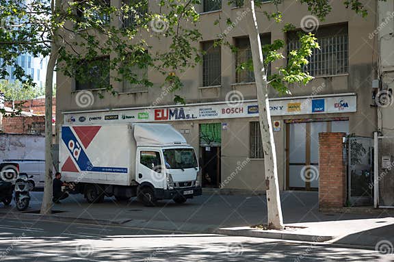 Delivery Truck from a Car Spare Parts Store for Nissan Cabstar NT400 ... Delivery Truck from a Car Spare Parts Store for Nissan Cabstar NT400 ...