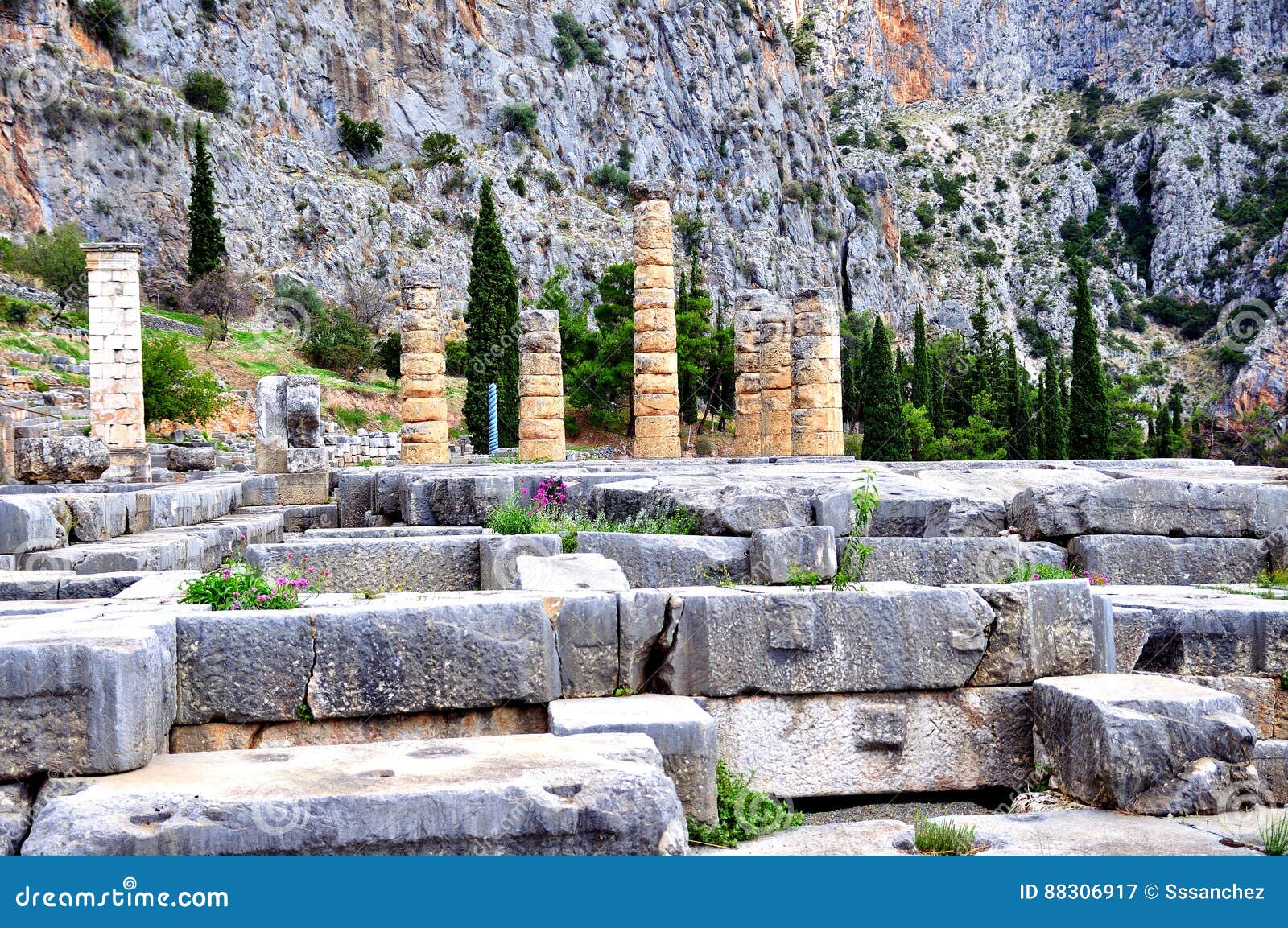 Delphi ruins in greece stock image. Image of nature, apollo - 88306917