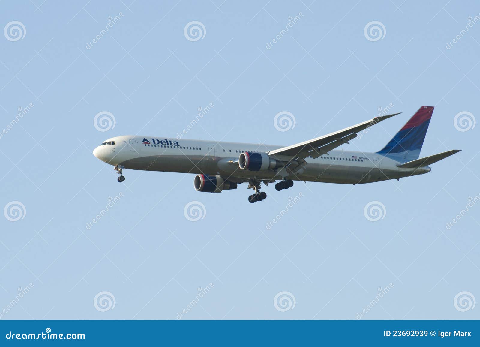 Delta Air Lines, Boeing 767 Editorial Stock Image - Image of editorial ...