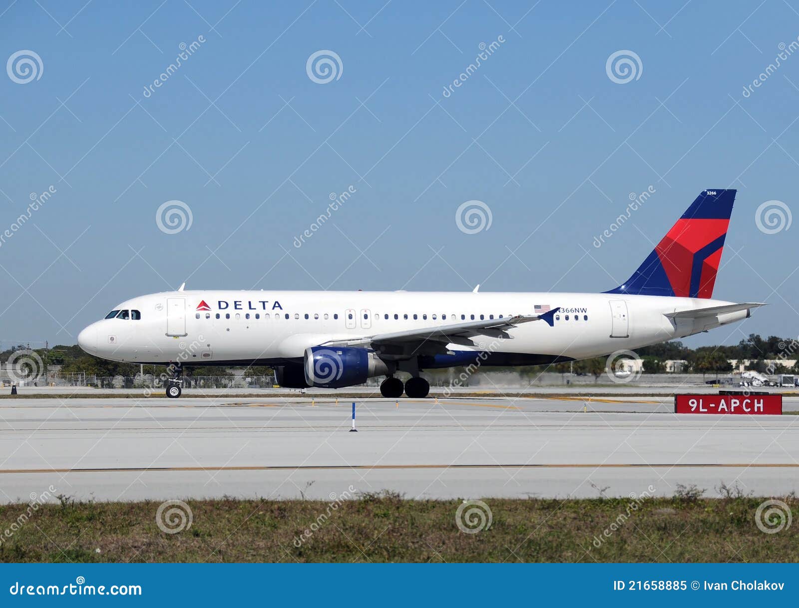 Delta Airlines Passenger Jet Editorial Image - Image of delta, airlines ...