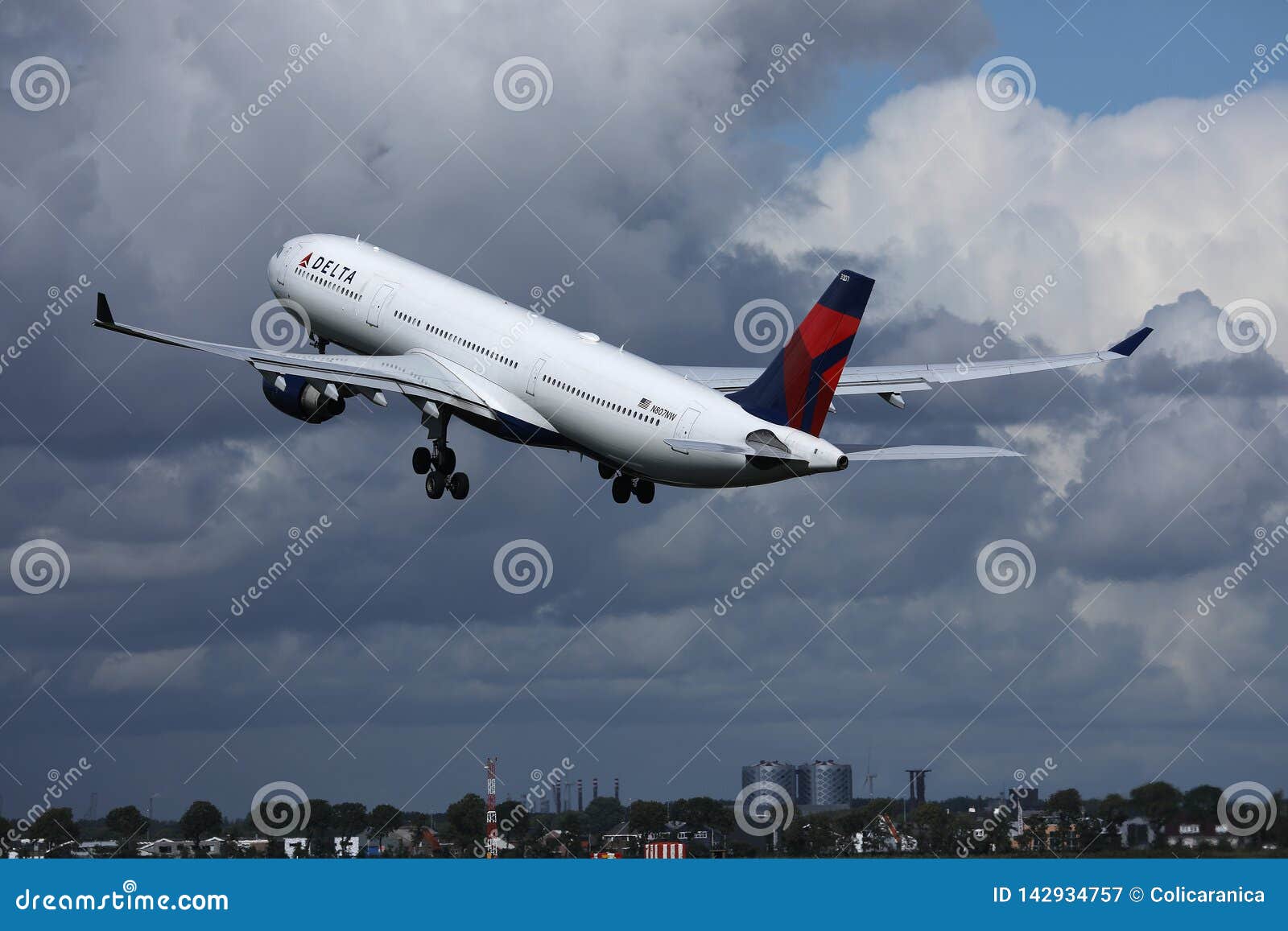 Delta Airlines Plane Taking Off from Runway, Clouds in the Sky ...