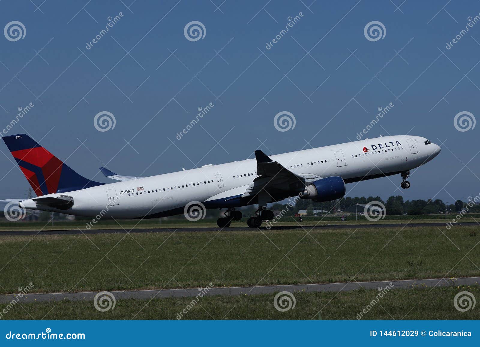 Delta Airlines Plane Taking Off, Blue Sky with Clouds Editorial Stock ...