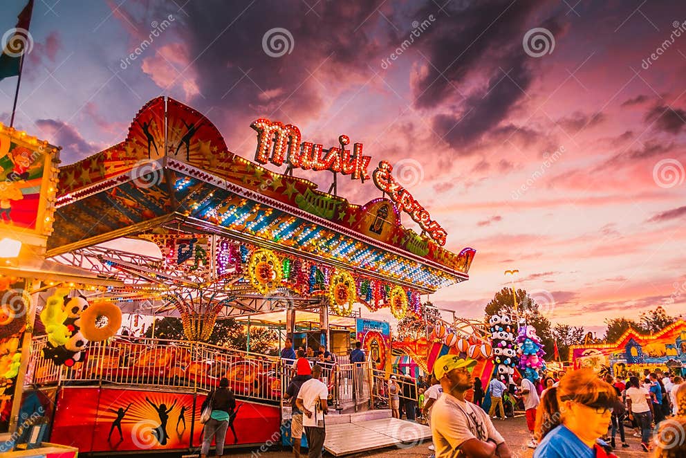 Delta Fair, Memphis, TN County Fair Midway Editorial Photography ...