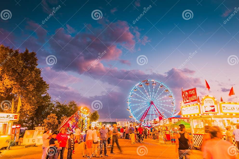 Delta Fair, Memphis, TN Delta Fair, Memphis, TN County Fair Midway with ...