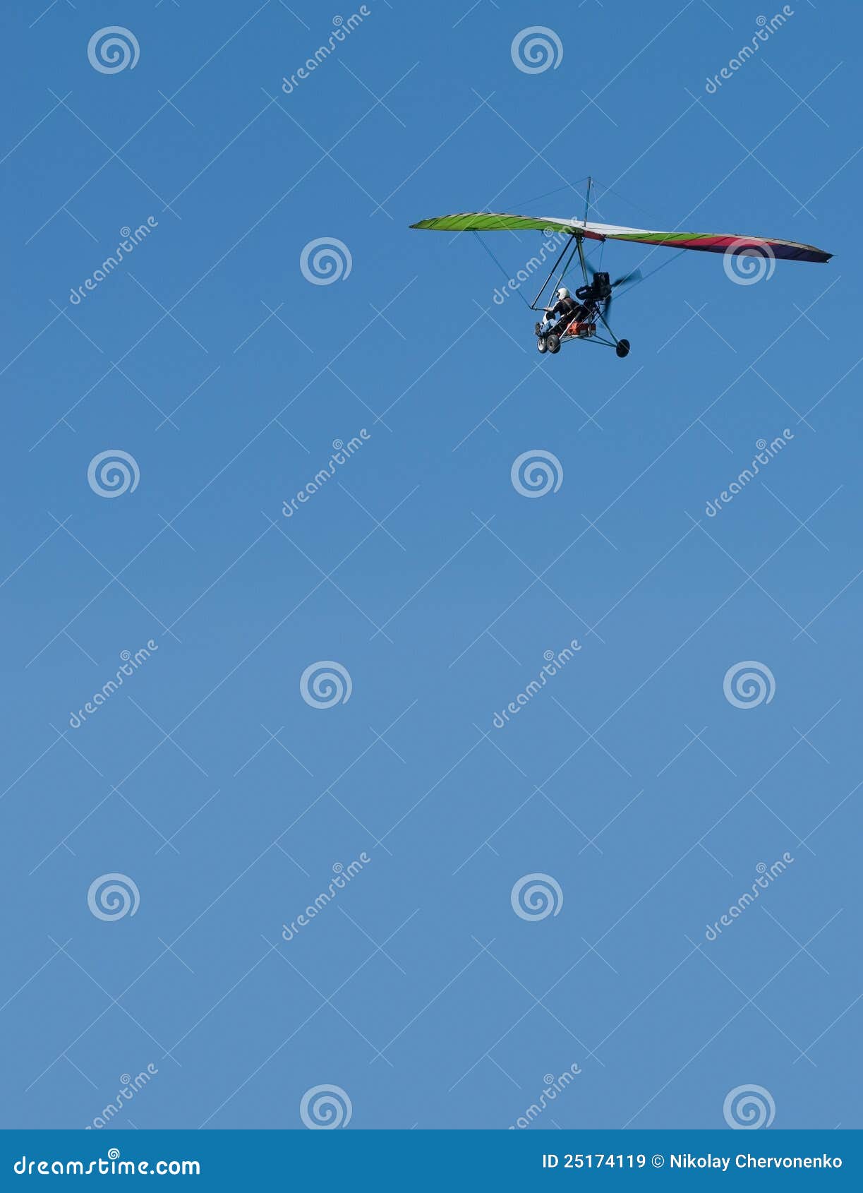 Deltaplane stock image. Image of freedom, wing, aerial - 25174119