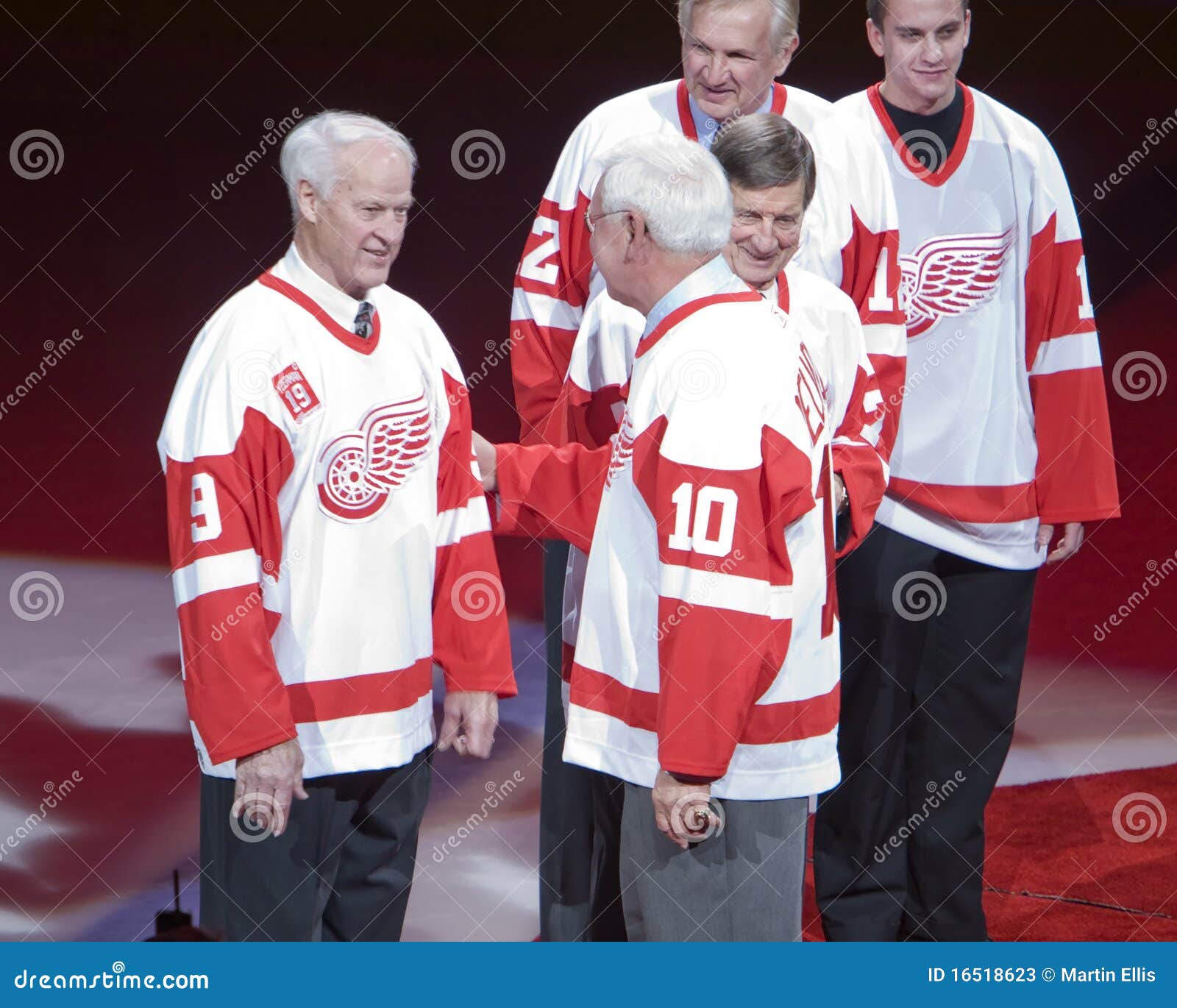 Delvecchio and Howe editorial stock photo. Image of star - 16518623