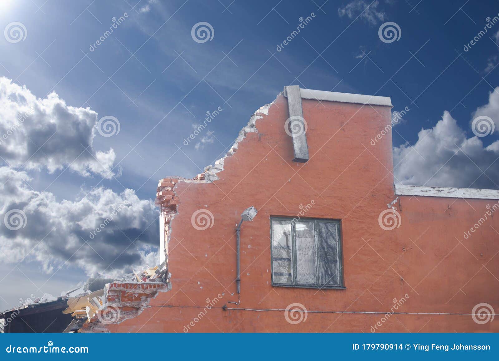 Demolished Building Stock Photo | CartoonDealer.com #49371768