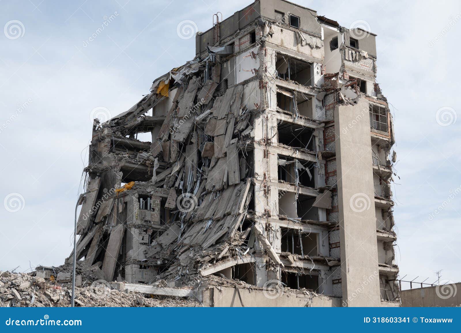 Demolished Building Structure in Urban Area Post Disaster Stock Image ...