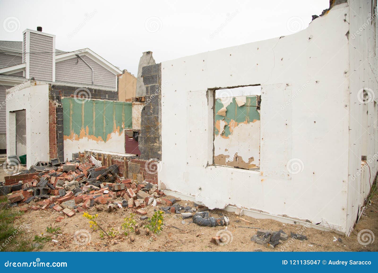 A demolished house stock image. Image of debris, bulldozer - 121135047