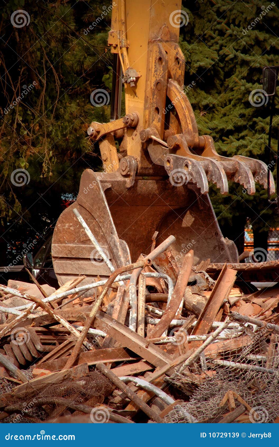 Demolition crane claw stock image. Image of backhoe, mighty - 10729139