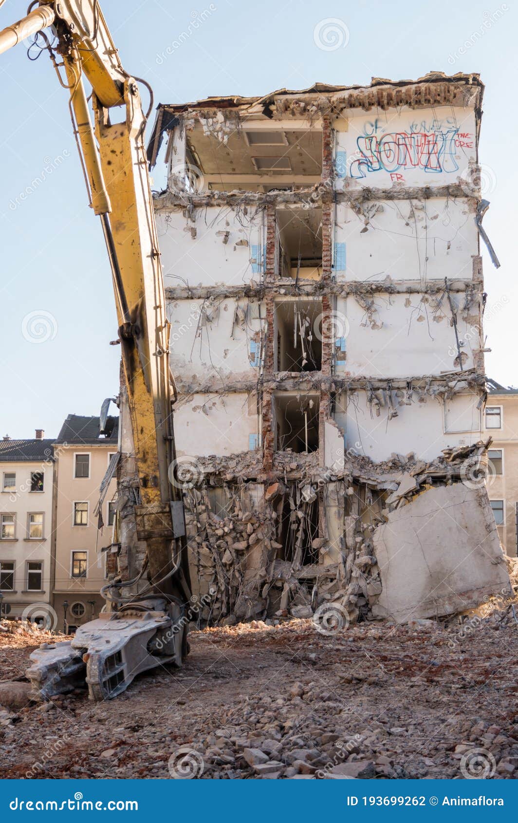 Demolition Excavator Demolition House Stock Photo - Image of industry ...