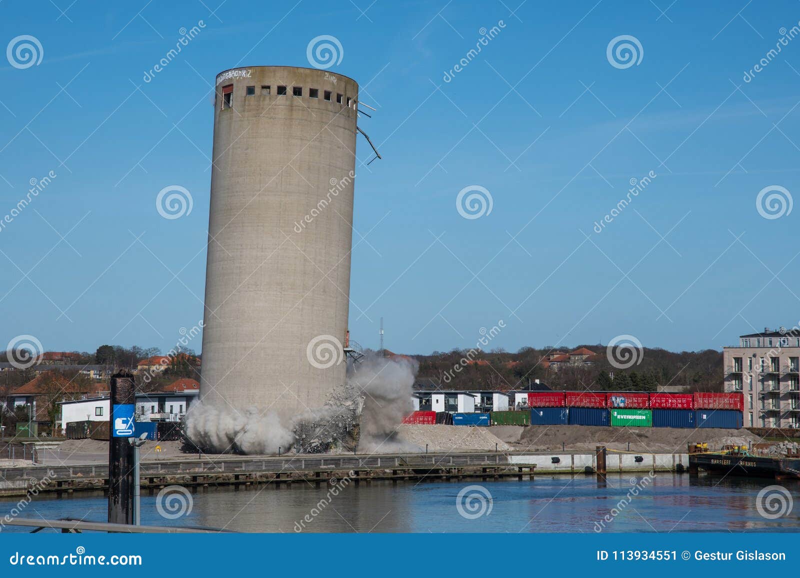 Demolition of a Silo Ends Badly As the Silo Falls in the Wrong ...