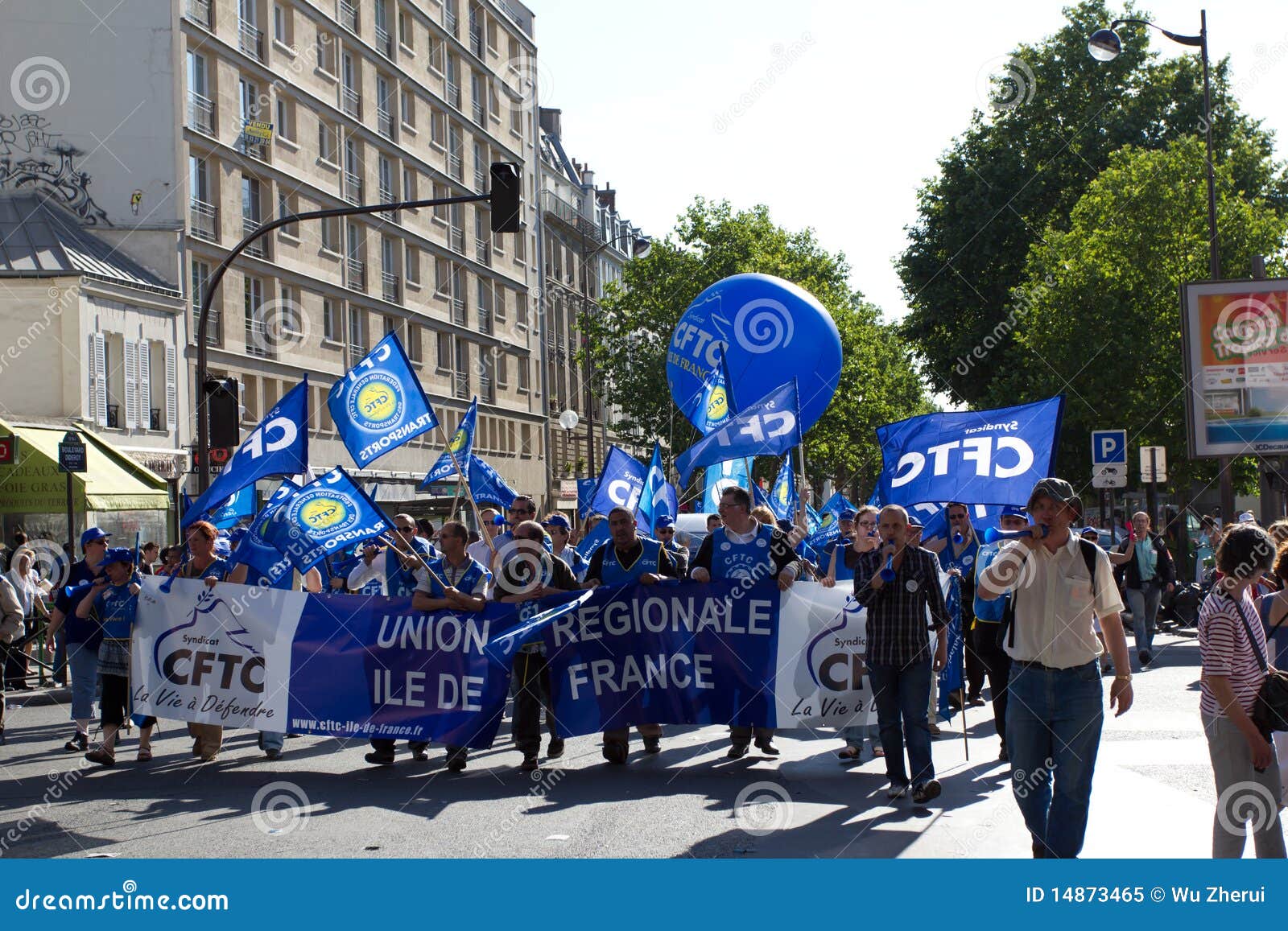 Demostration in Paris editorial image. Image of work - 14873465