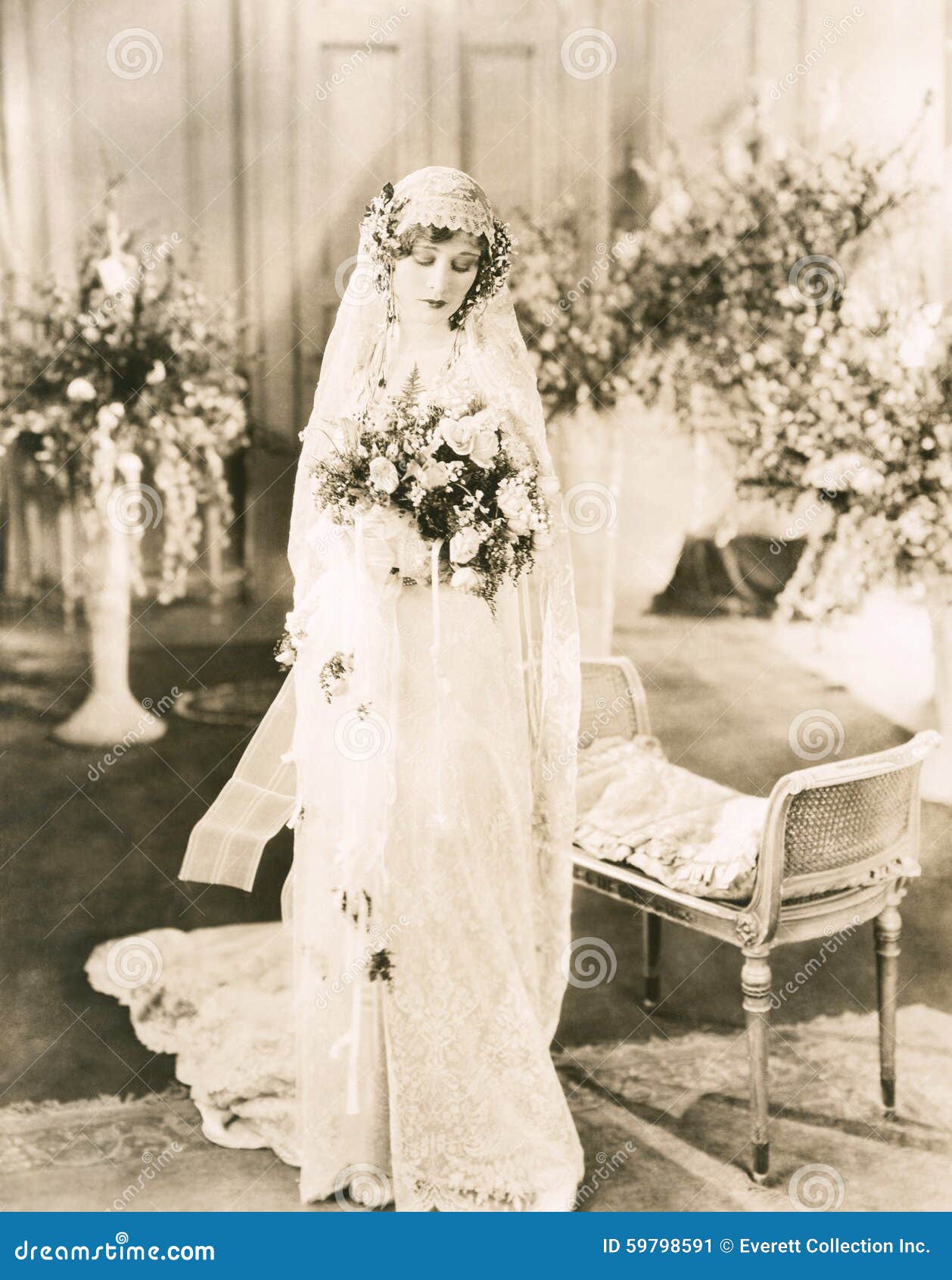 Demure Stock Photos - Download 2,935 Royalty Free Photos