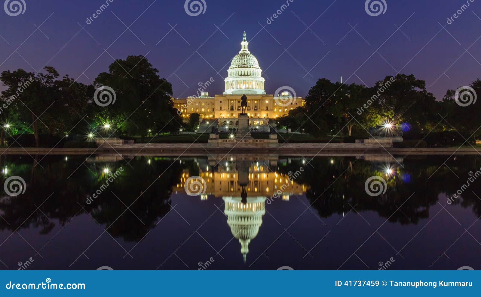Den eniga statyKapitolium fotografering för bildbyråer. Bild av ...