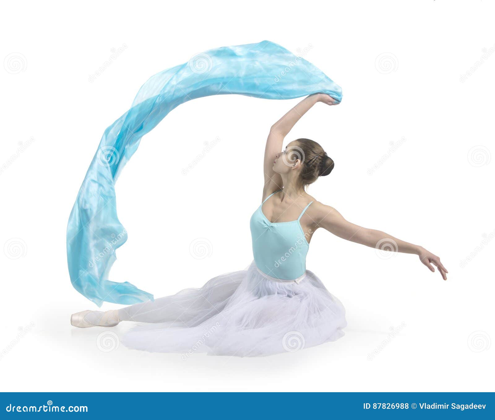 Den Unga Le Flickan Dansar Balett Arkivfoto - Bild av framsida, leende ...