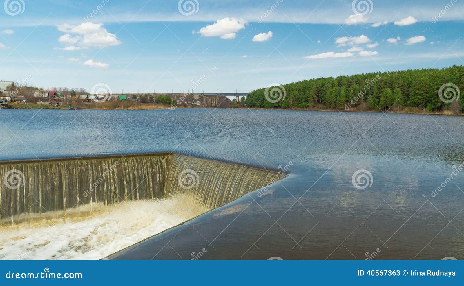 Den Ural Floden Med Nedgångar Fotografering för Bildbyråer - Bild av ...