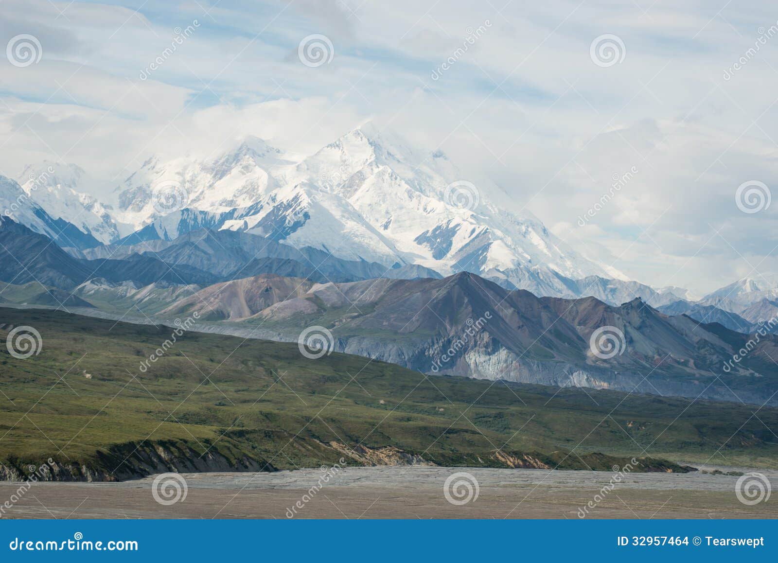 Denali (o Monte McKinley) foto de stock. Imagem de naturalizado - 32957464