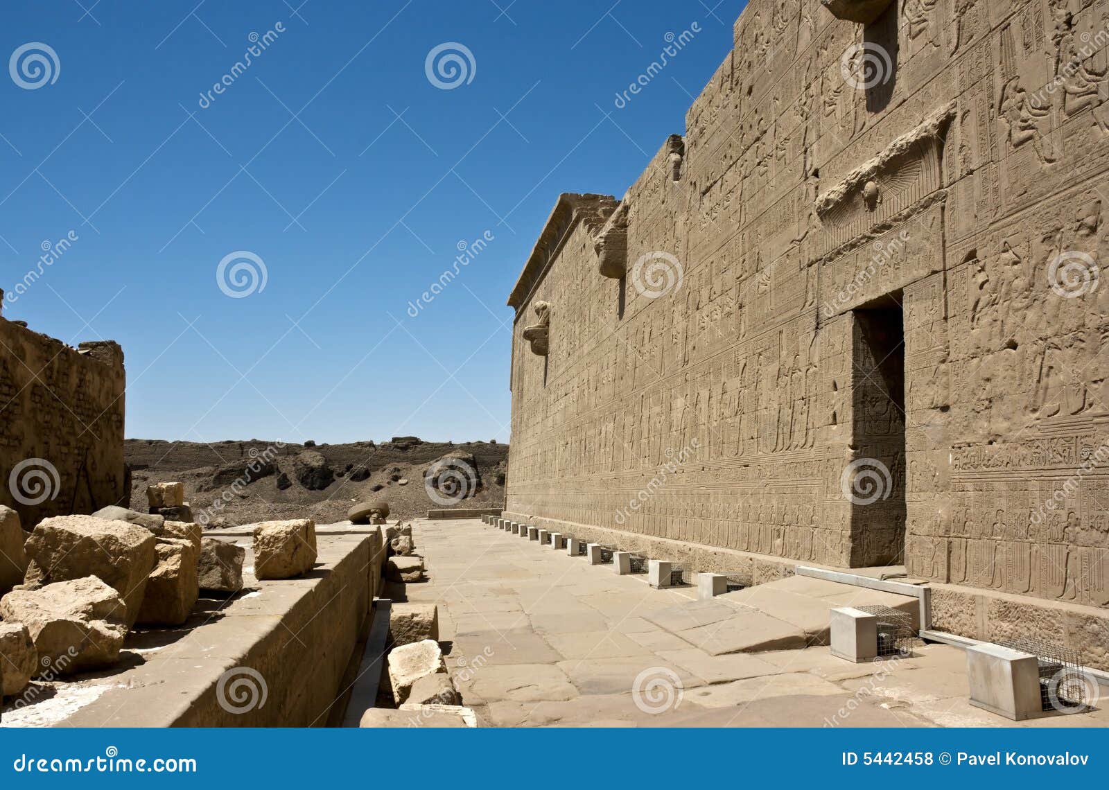 Dendera Temple Royalty-Free Stock Photo | CartoonDealer.com #5442501