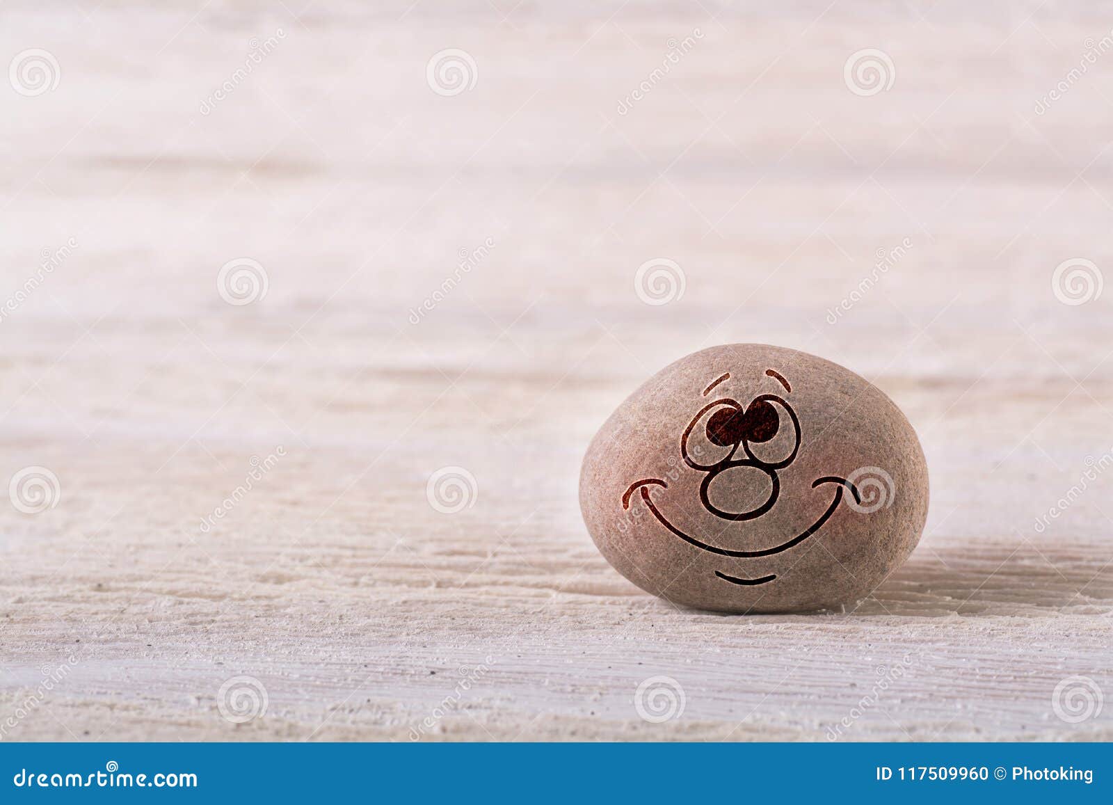 Denk emoticon na stock foto. Image of uitziend, beeldverhaal - 117509960