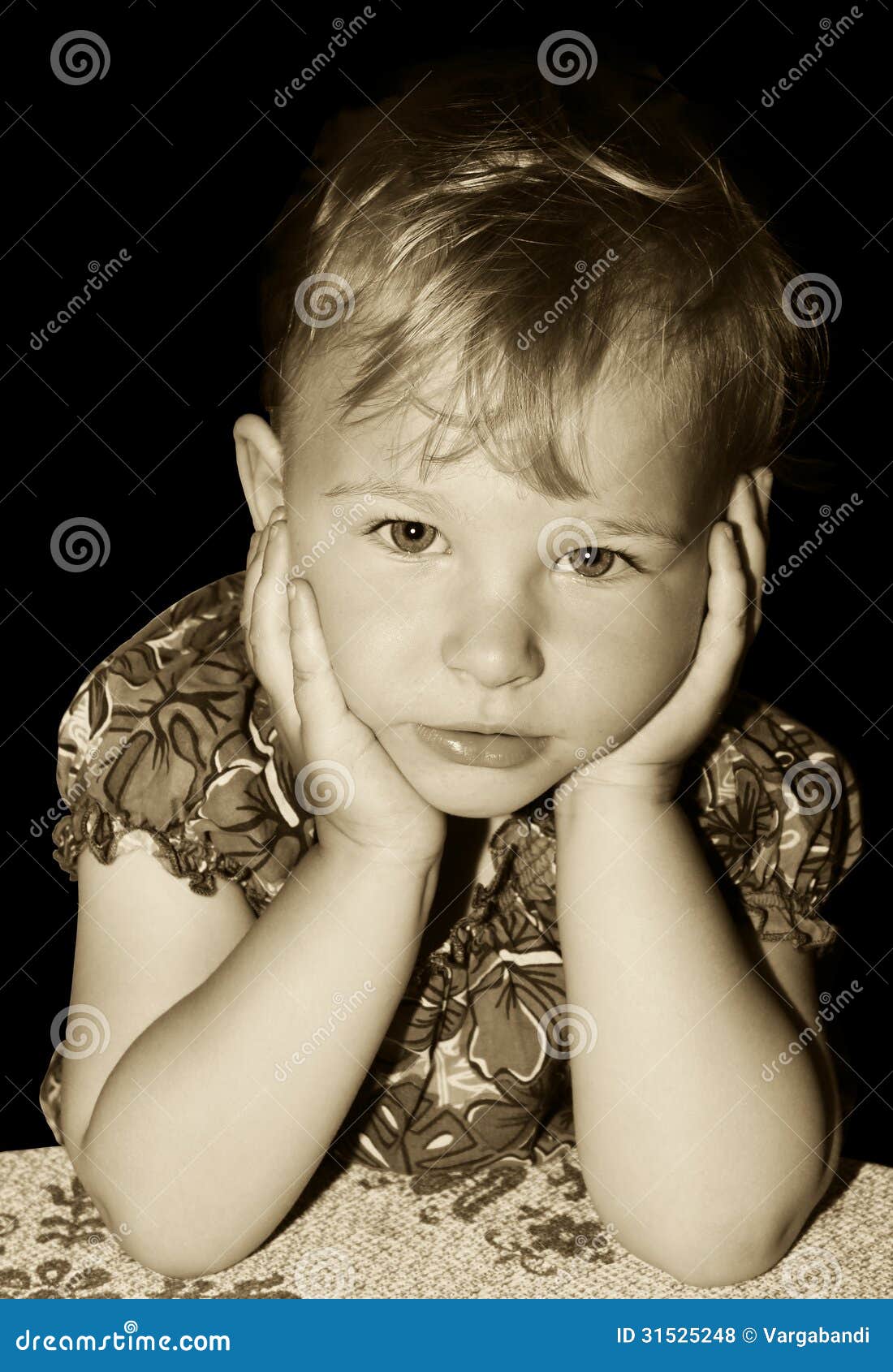 Denkend kind stock foto. Image of speels, creatief, persoon - 31525248