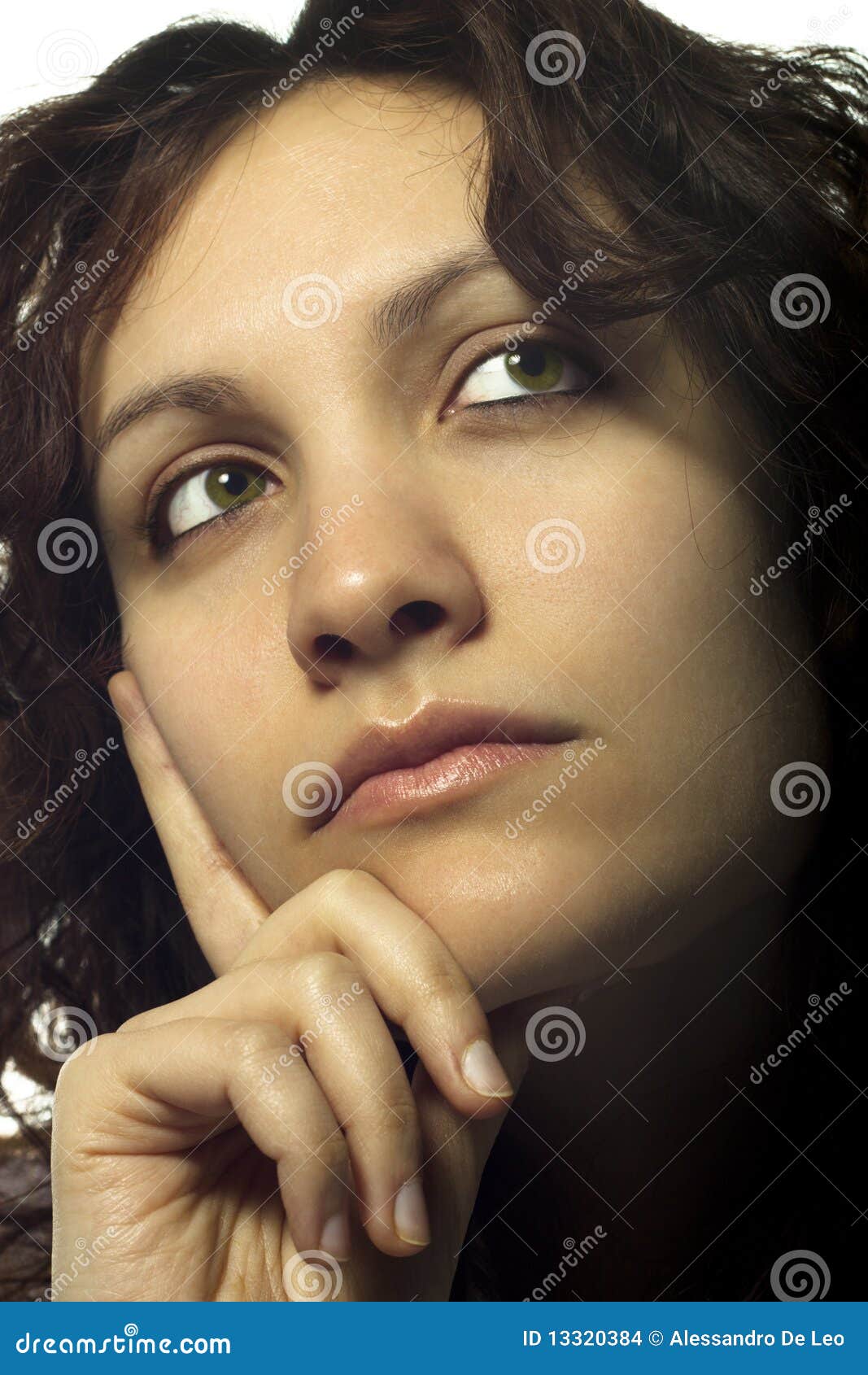 Denkend Meisje stock foto. Image of volledig, kader, licht - 13320384