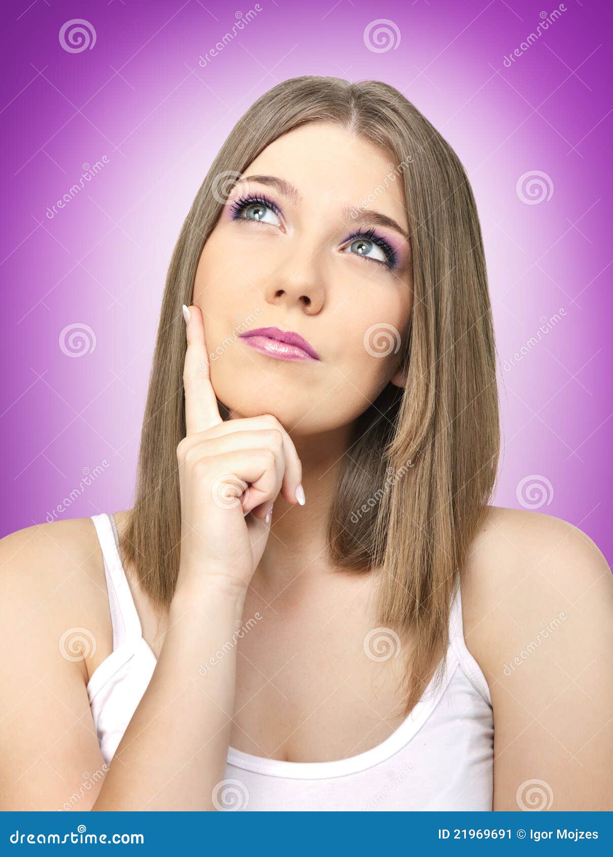 Denkend meisje stock afbeelding. Image of verward, verticaal - 21969691