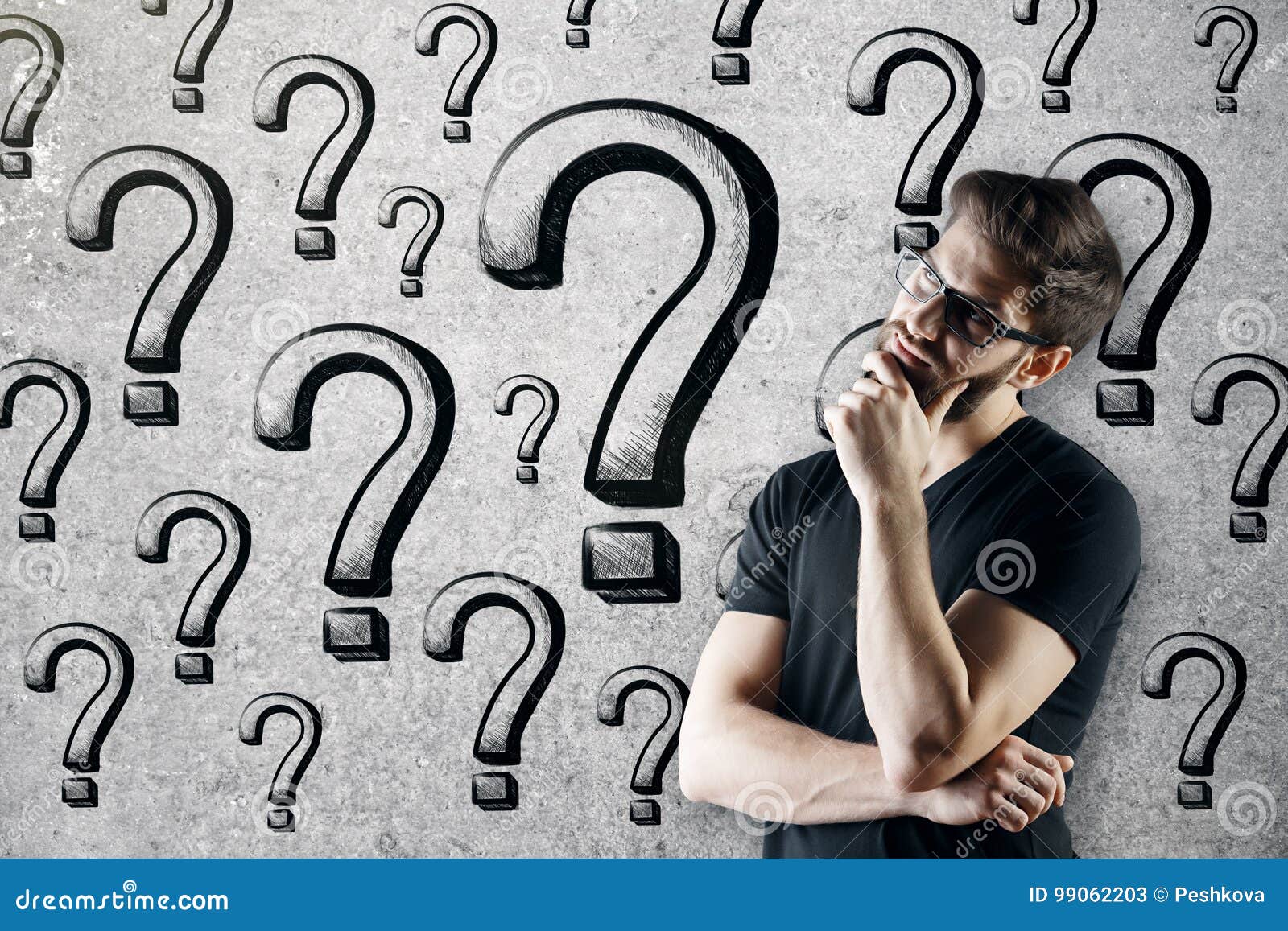 Denkender Mann Mit Fragezeichen Stockbild - Bild von anfrage, abfrage ...