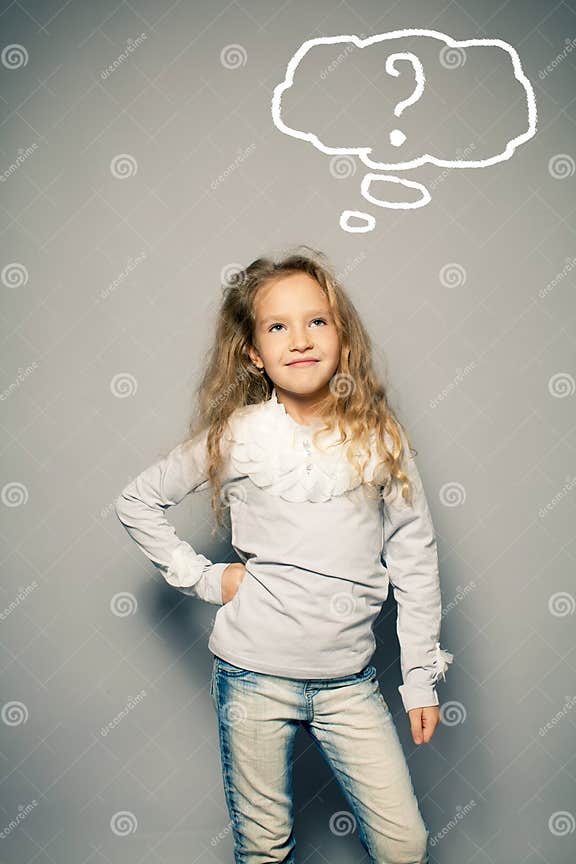 Denkendes Kind stockfoto. Bild von person, lebensstil - 56050990