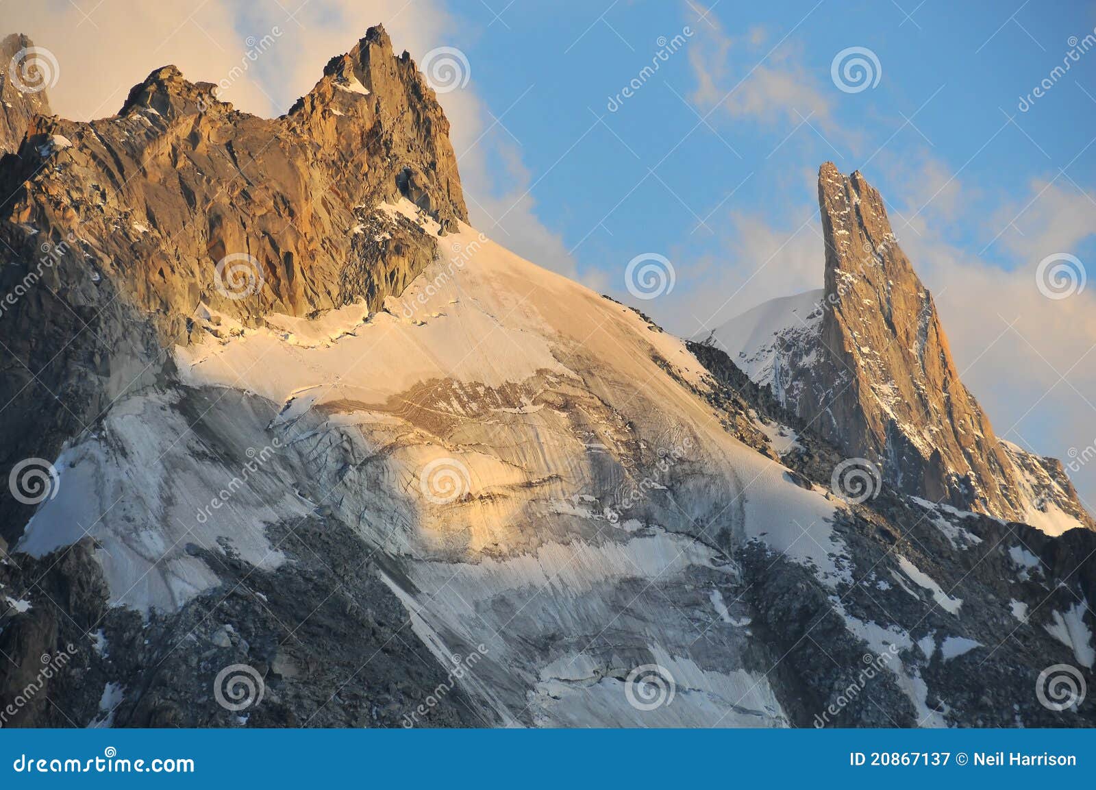 Dent du Geant imagen de archivo. Imagen de alpestre, rocas - 20867137
