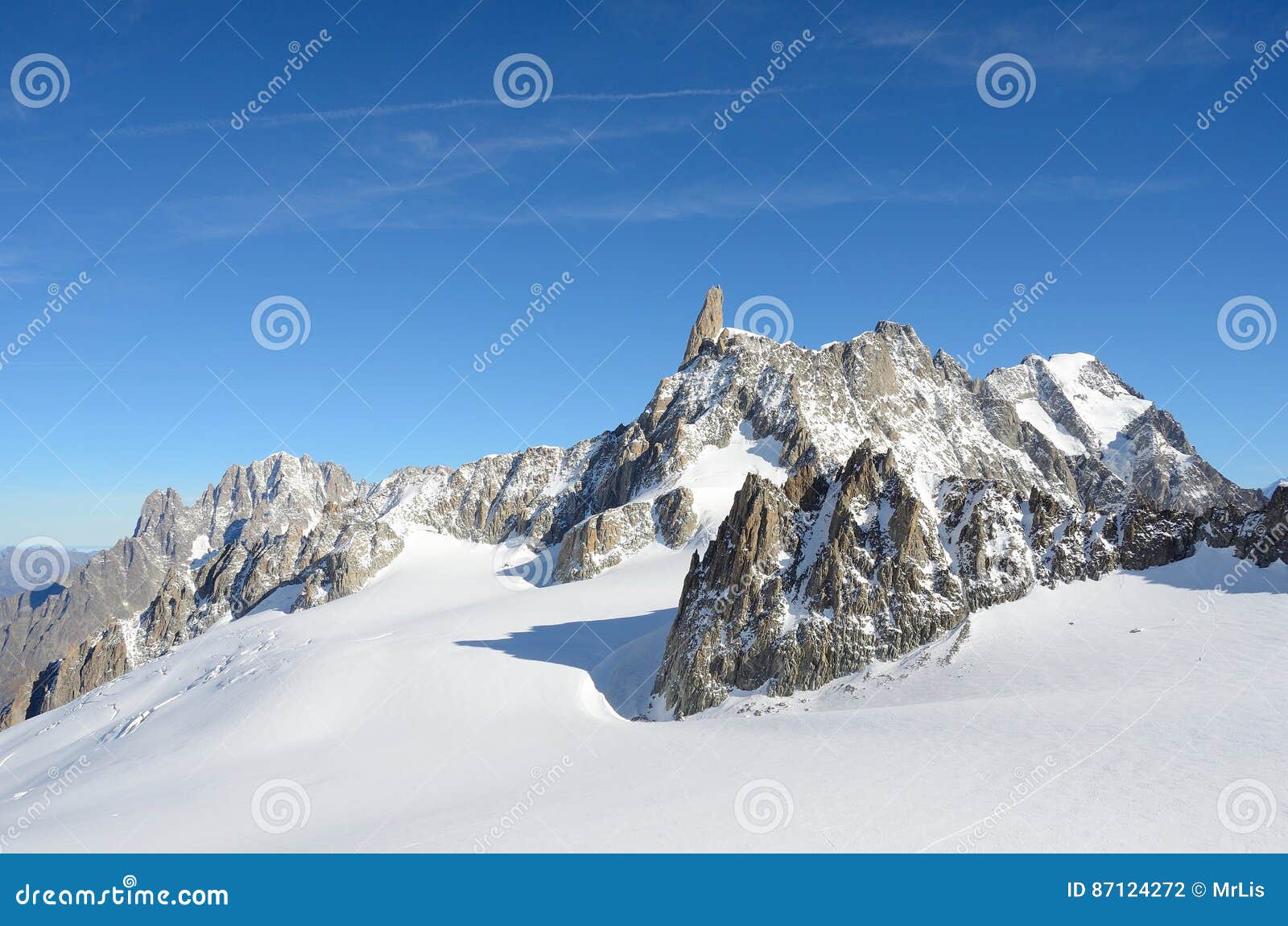 Dent Du Geant, Mont Blanc Massif, Italy Stock Photo - Image of peaceful ...