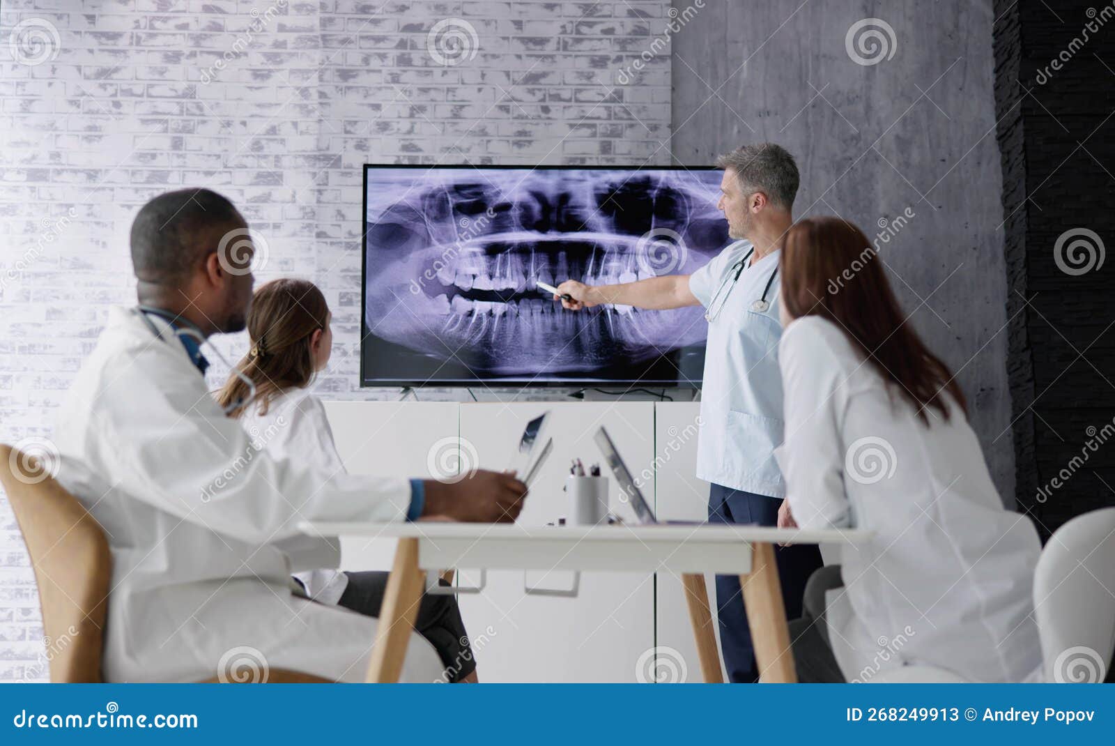 Classroom Doctors Computer Stock Photos - Free & Royalty-Free Stock ...