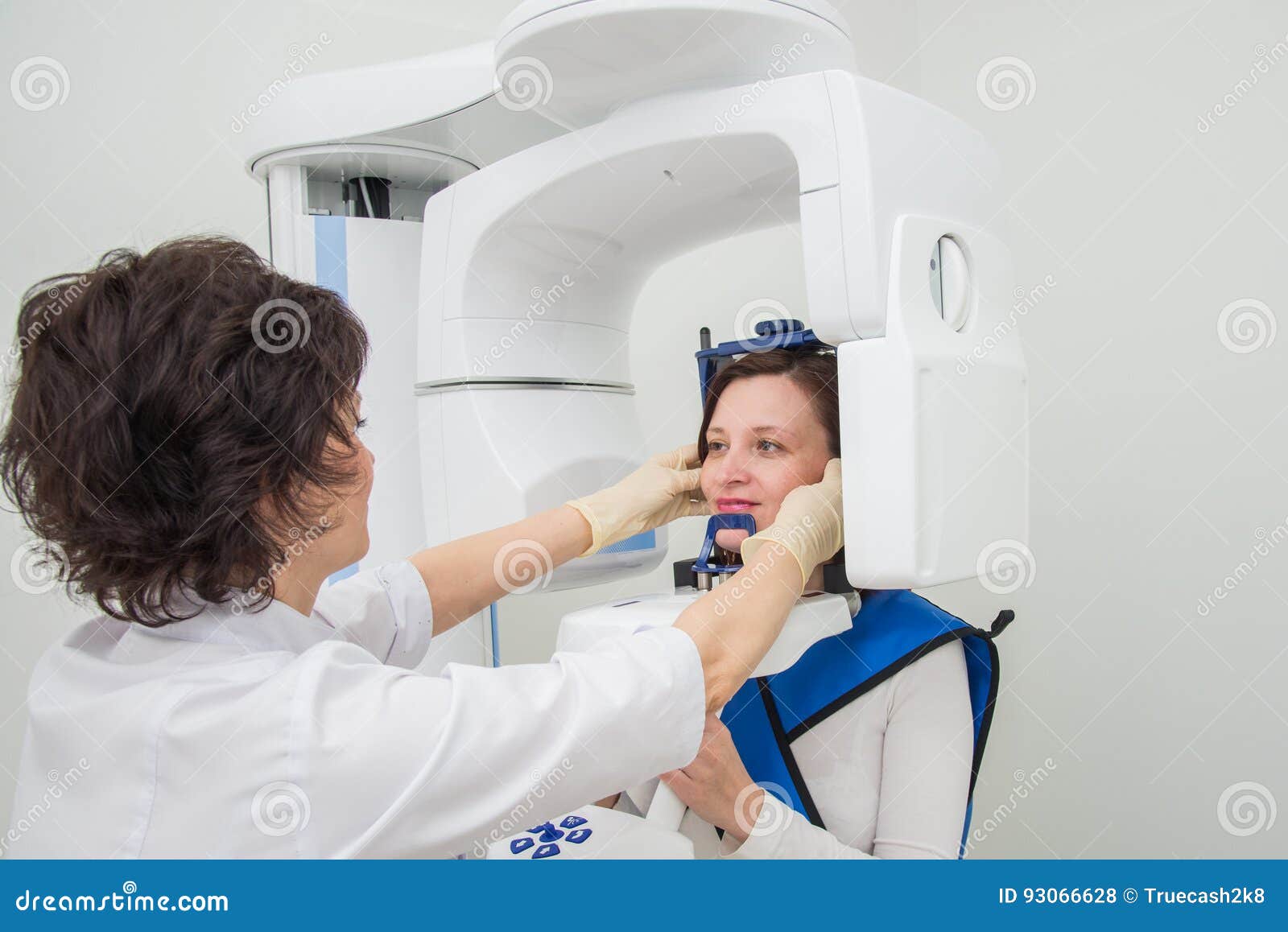 Dentist Taking a Panoramic Digital X-ray of a Patient S Teeth Stock ...