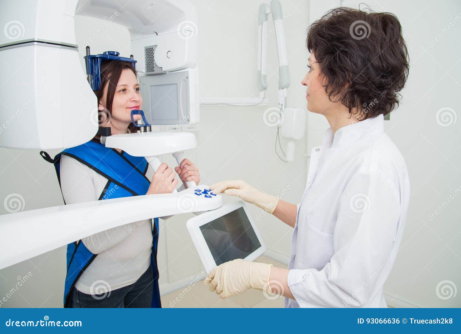 Dentist Taking a Panoramic Digital X-ray of a Patient S Teeth Stock ...