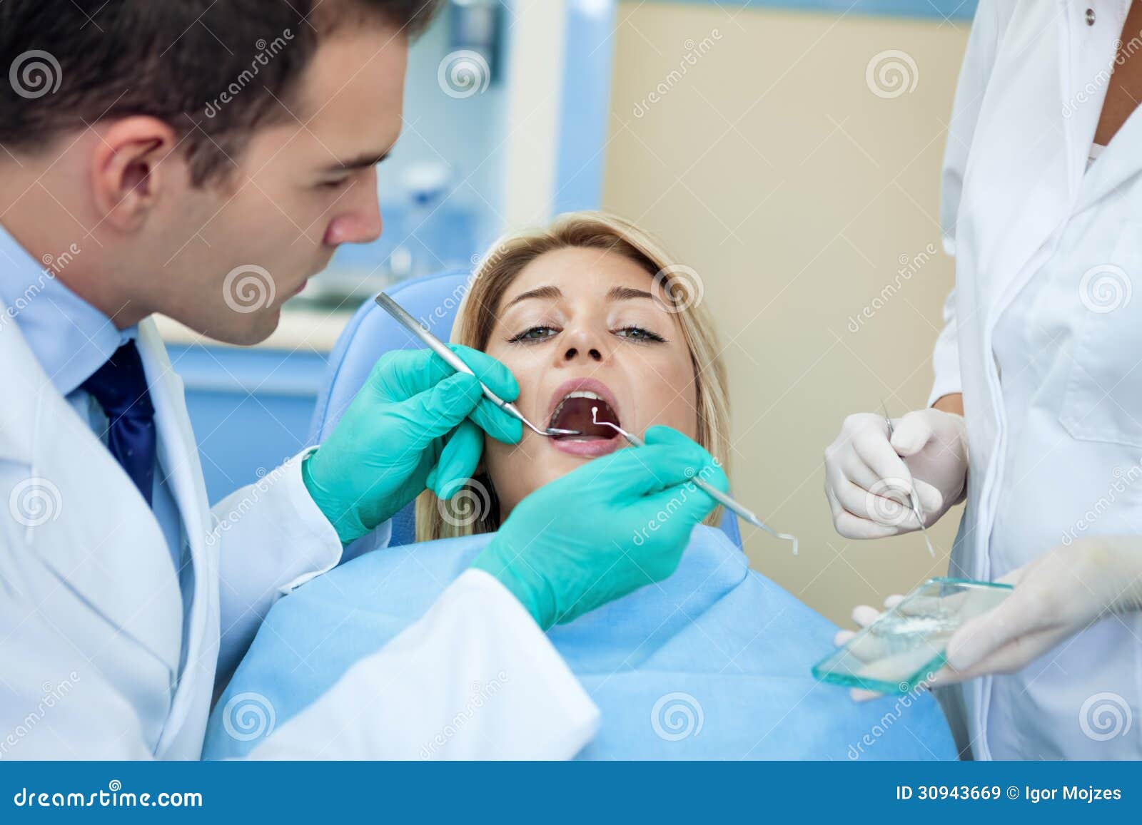 Dentist working stock image. Image of orthodontic, doctor - 30943669