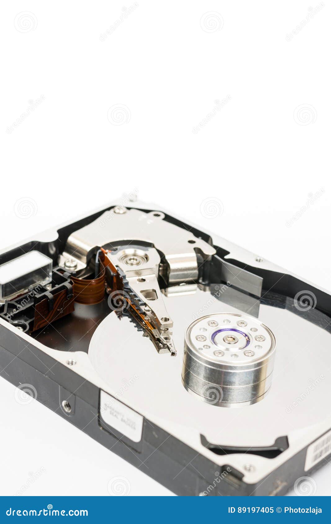 Dentro Do Disco Duro Aberto Do PC Isolado Sobre O Fundo Branco Imagem ...