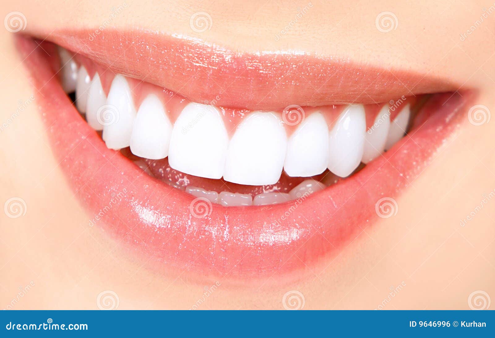 Dents de femme photo stock. Image du dent, frais, dentistry - 9646996