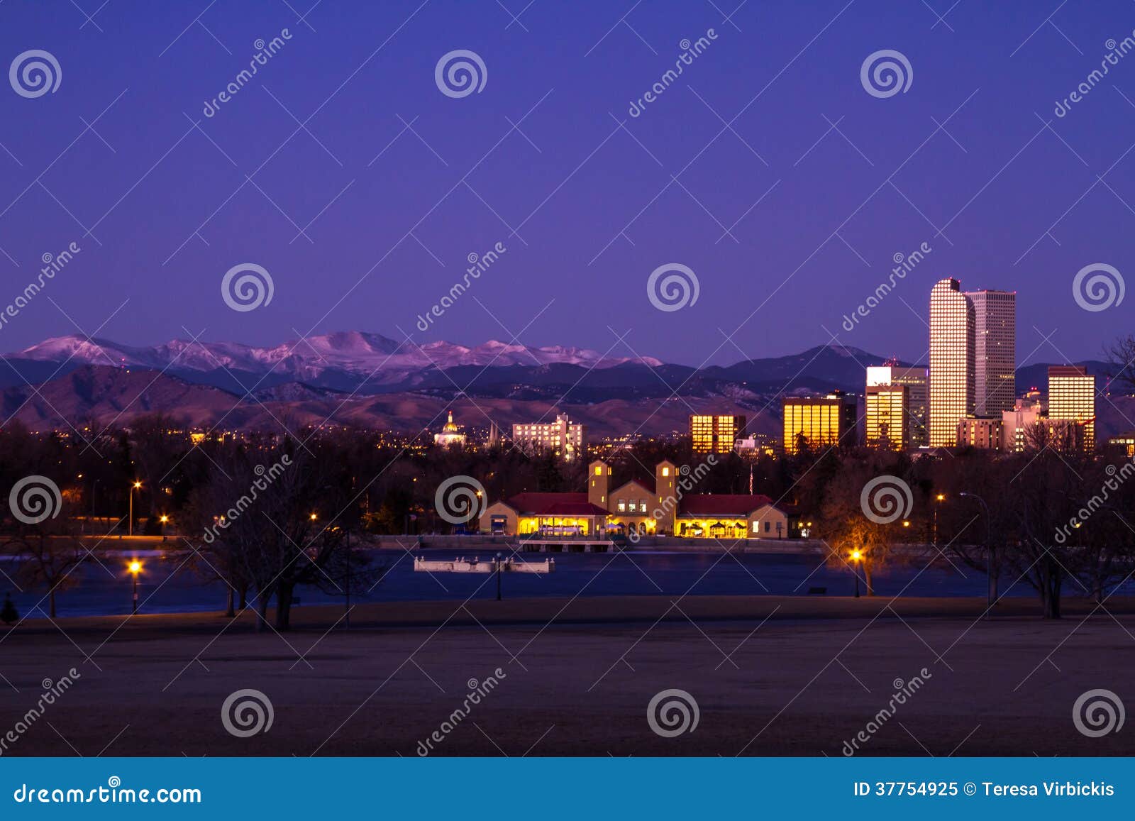 Denver Winter Skyline Jan 2013 Editorial Image - Image of sunrise, boat ...