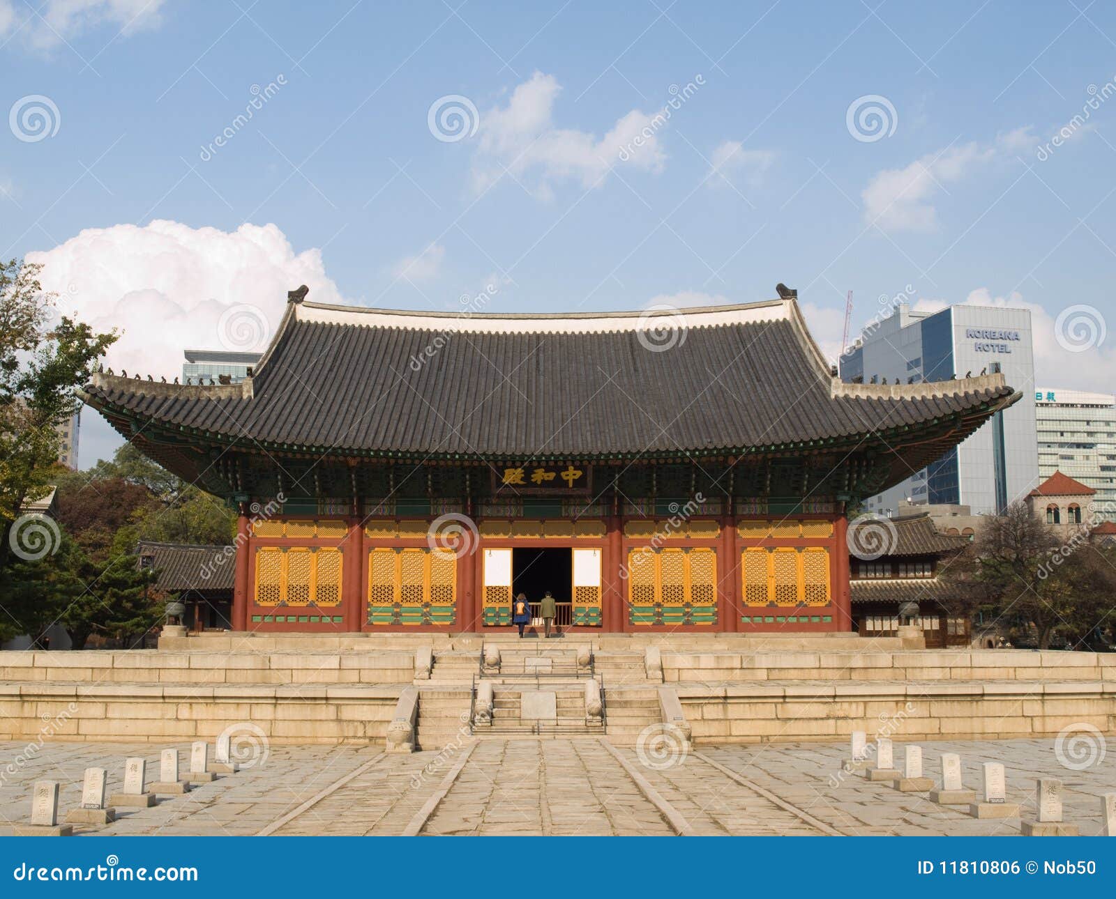 Deoksugung stock photo. Image of horizontal, deoksugung - 11810806