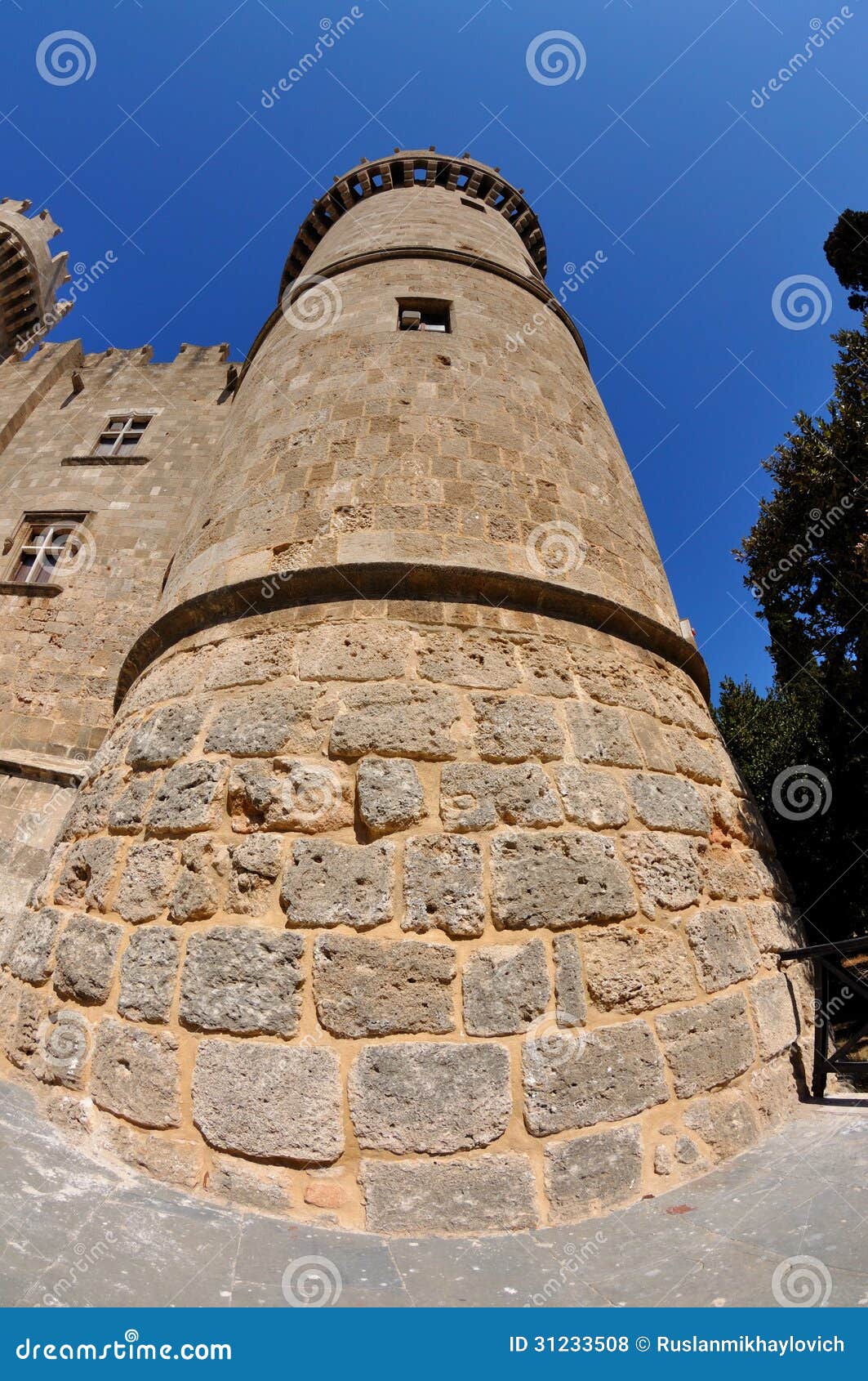 Der Alte Festungsturm in Rhodos Stockfoto - Bild von hoch, gewebe: 31233508