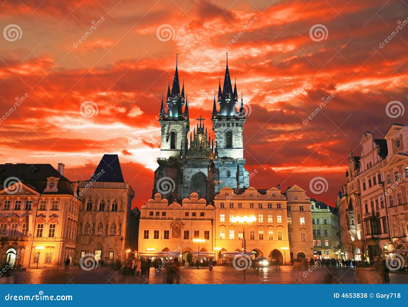 Der Alte Rathausplatz in Prag Stockfoto - Bild von historisch, himmel ...