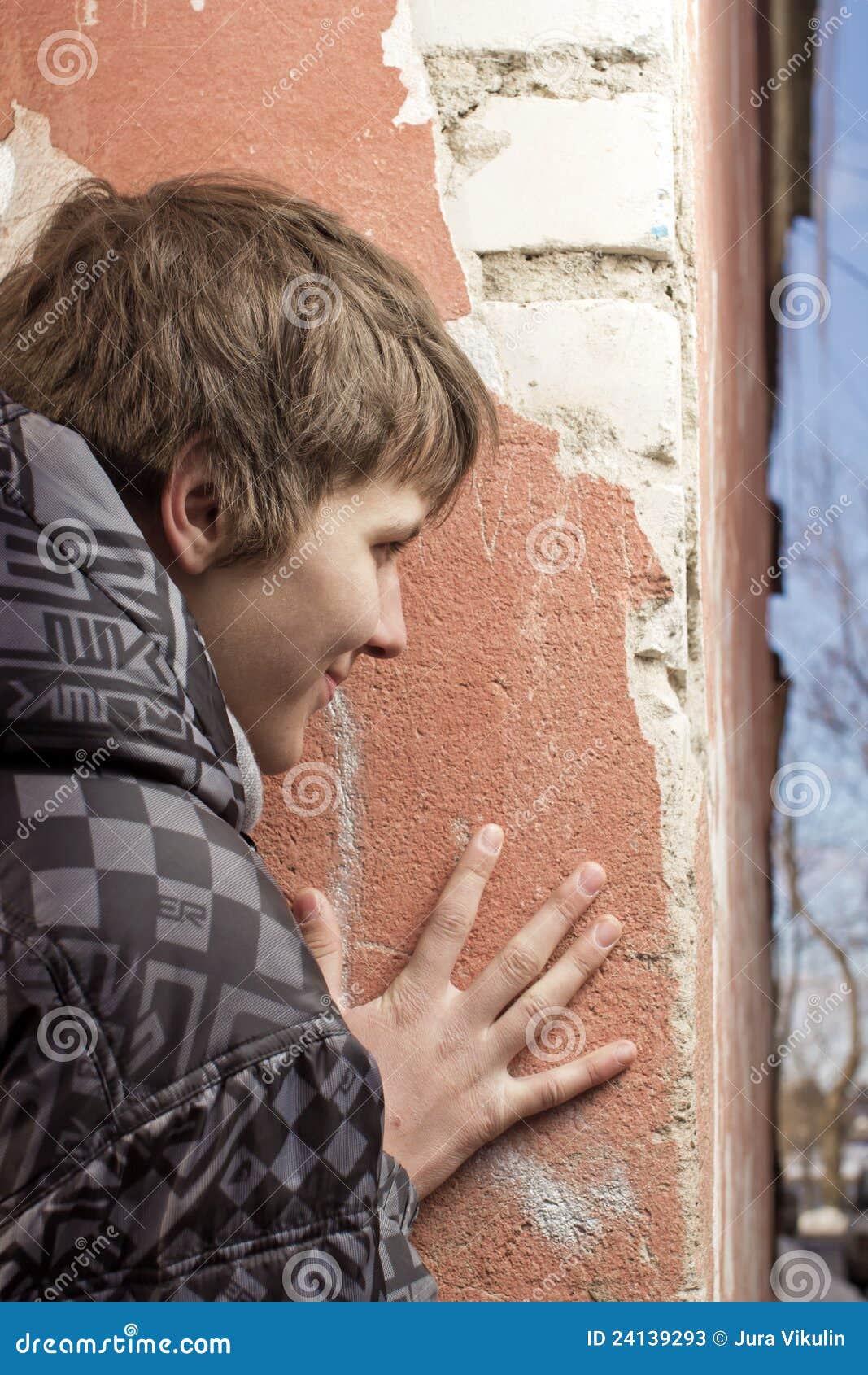 Der Beobachter stockbild. Bild von schauen, ecke, jung - 24139293