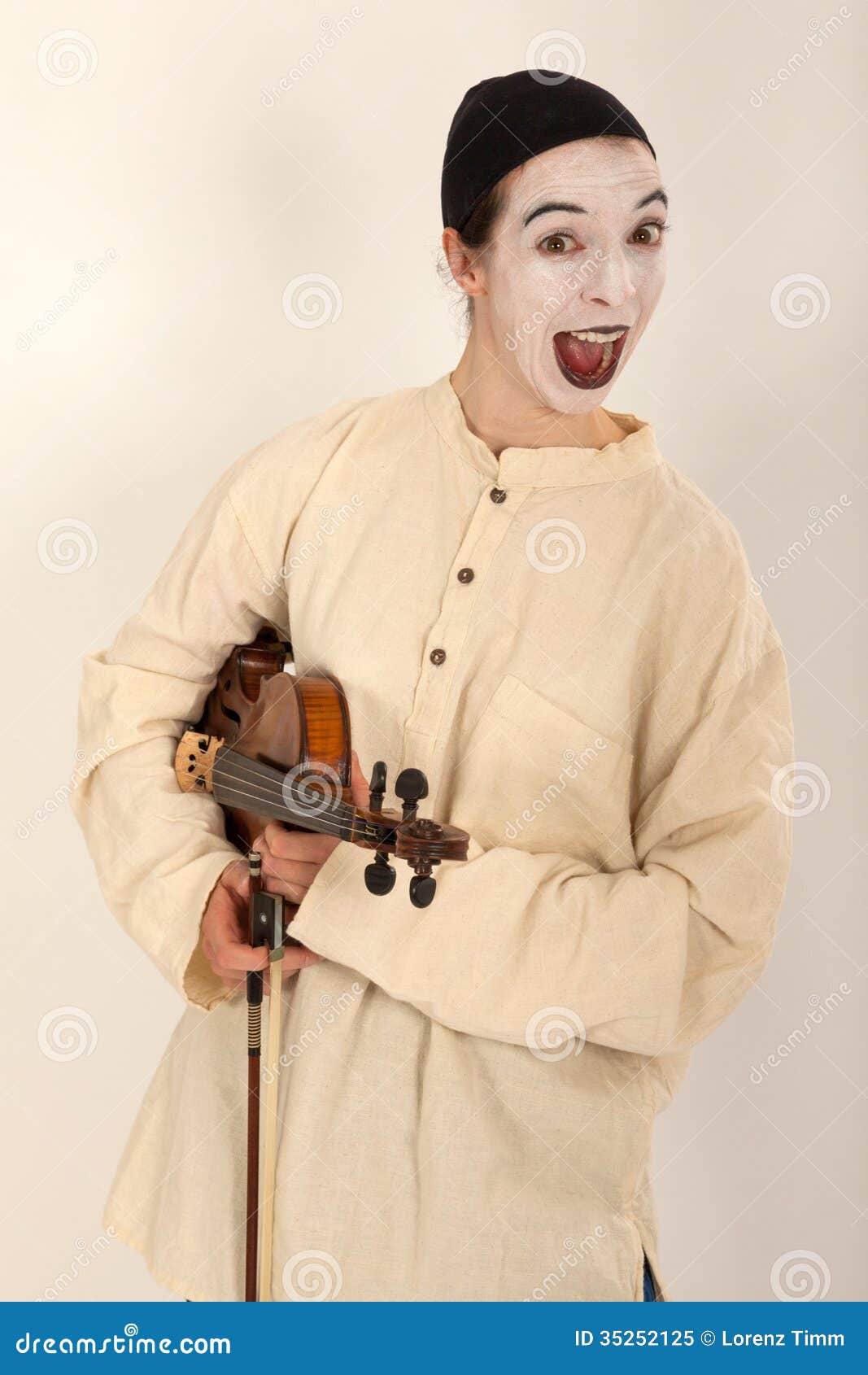 Der Clown Spielt Die Violine Stockbild - Bild von instrument, hand ...