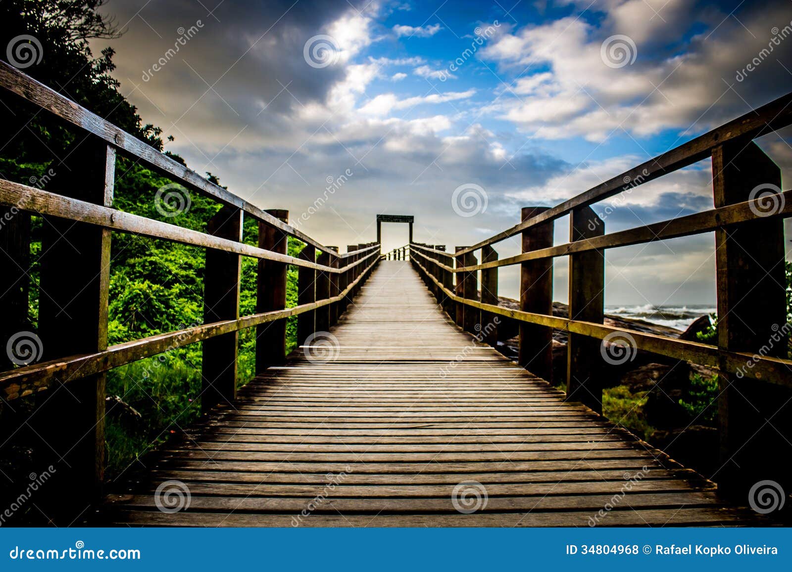 Der Durchgang stockfoto. Bild von vorwärts, blatt, zaun - 34804968