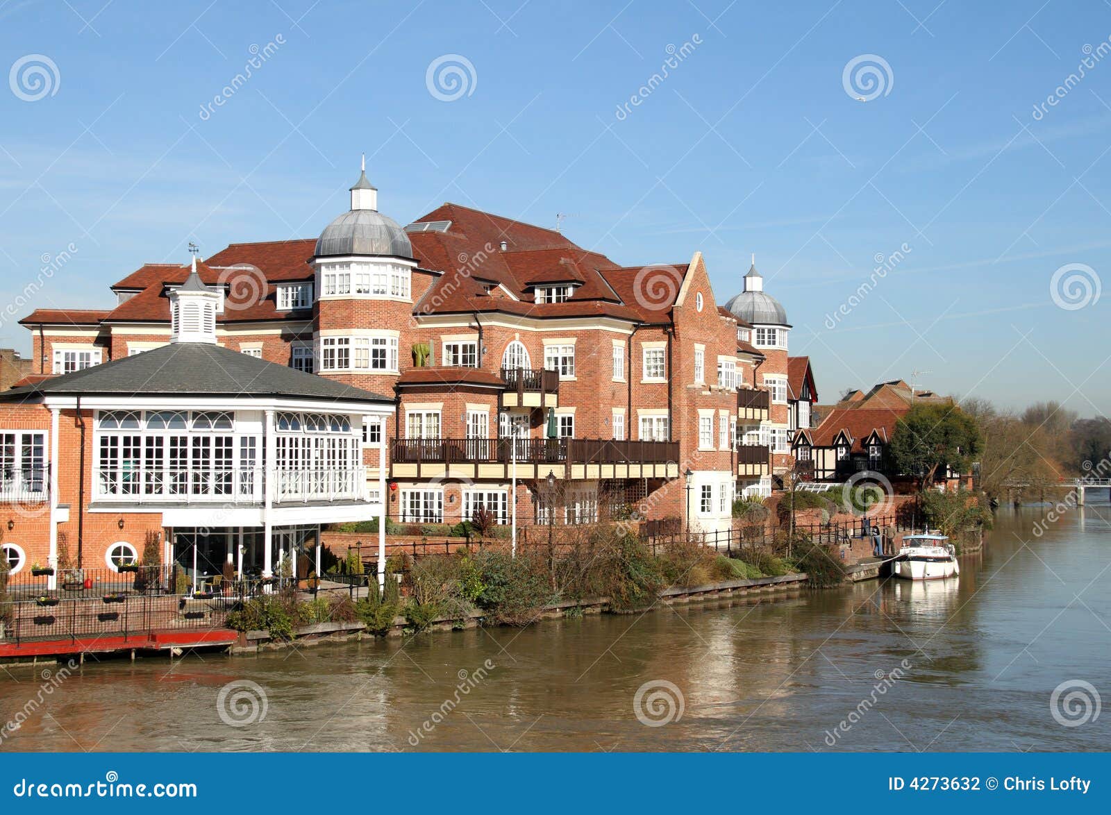 Der Fluss Themse Bei Windsor Stockfoto - Bild von themse, england: 4273632