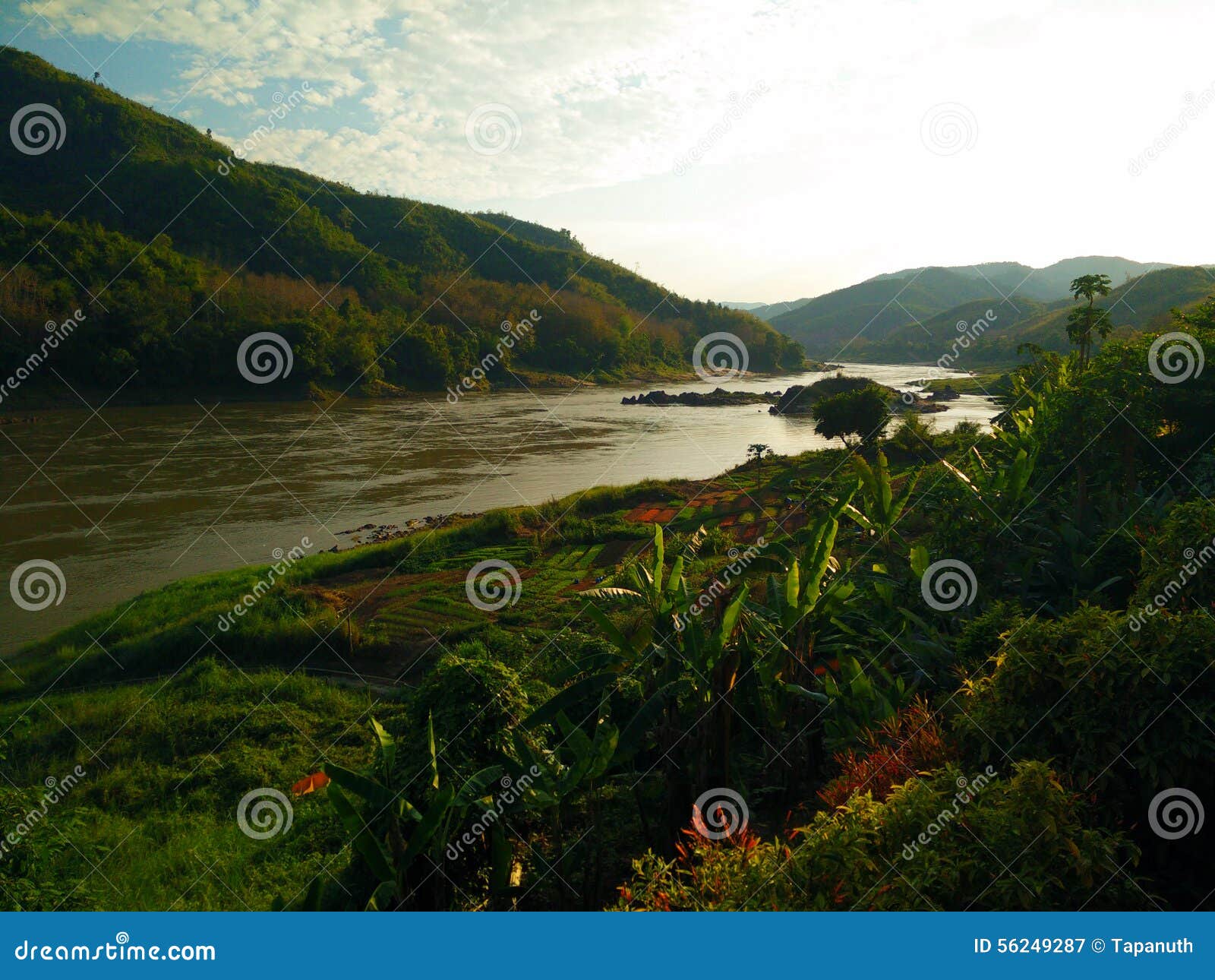 Der Mekong-Bank, Pakbeng, Laos Stockbild - Bild von kolonie ...