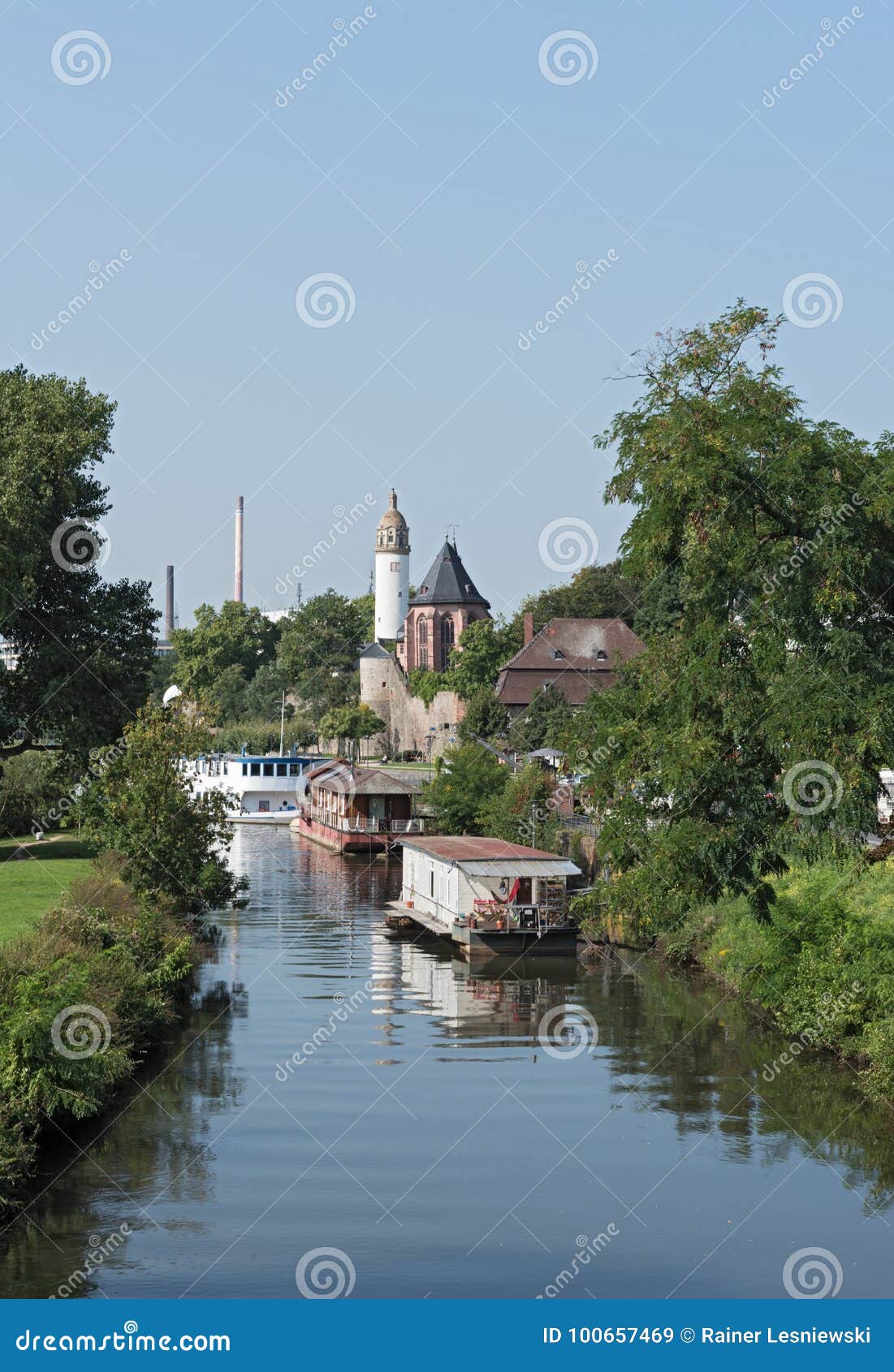 Der Nidda Fluss Nahe Frankfurt Hoechst Redaktionelles Stockbild - Bild ...