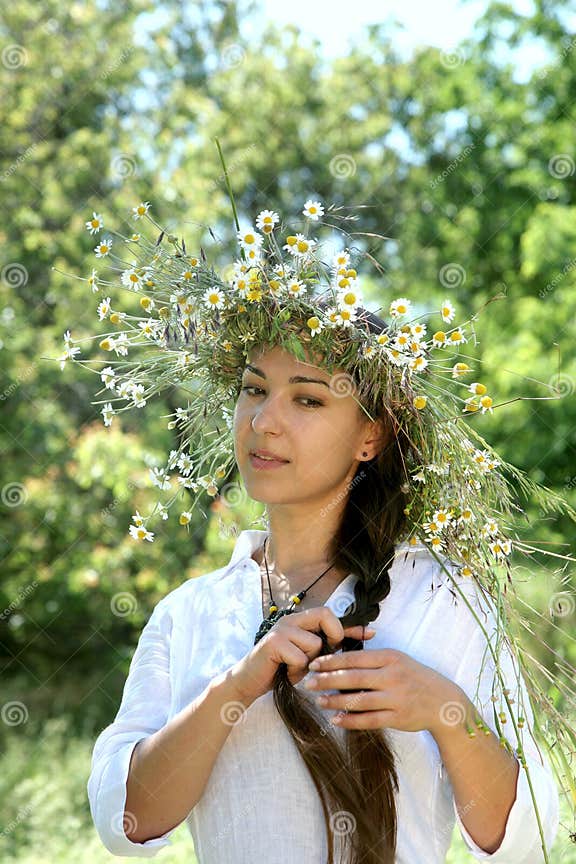 Der Slawe. Sommer stockfoto. Bild von wald, schönheit - 12115448