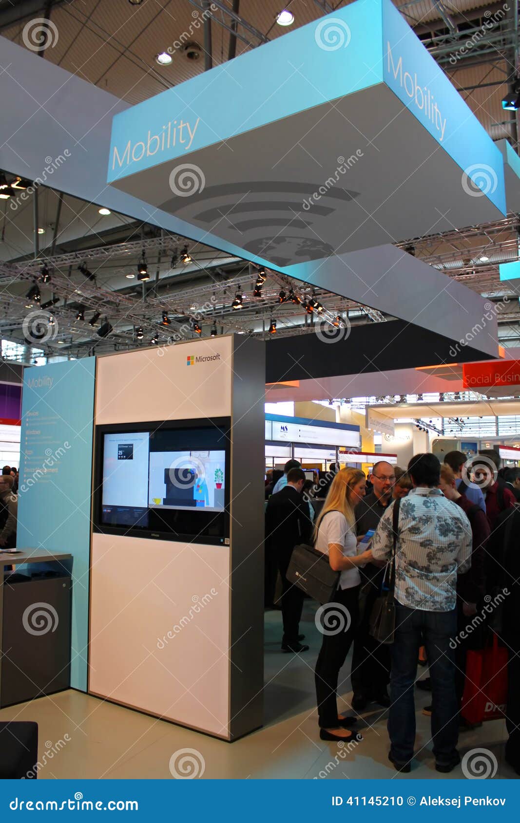 Der Stand von Microsoft redaktionelles bild. Bild von fall - 41145210